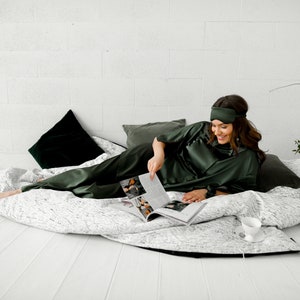 Mulberry Silk Green Sleepmask, Satin Silk Eye Mask, Luxury Soft ...