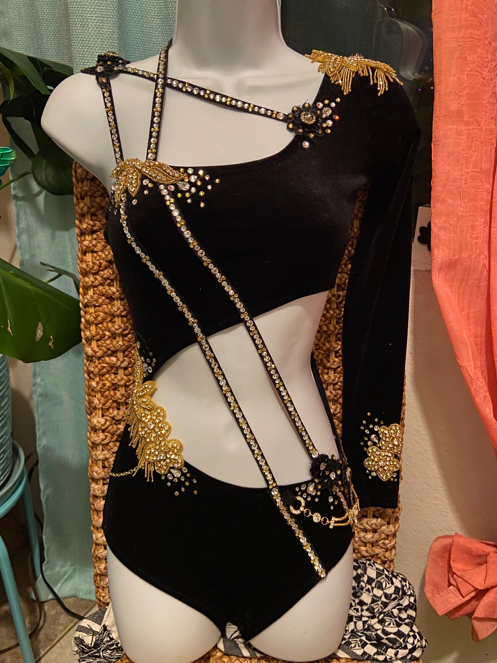 Black Jazz Solo Costume. Black and Gold Jazz Dance Costume. Custom Jazz ...