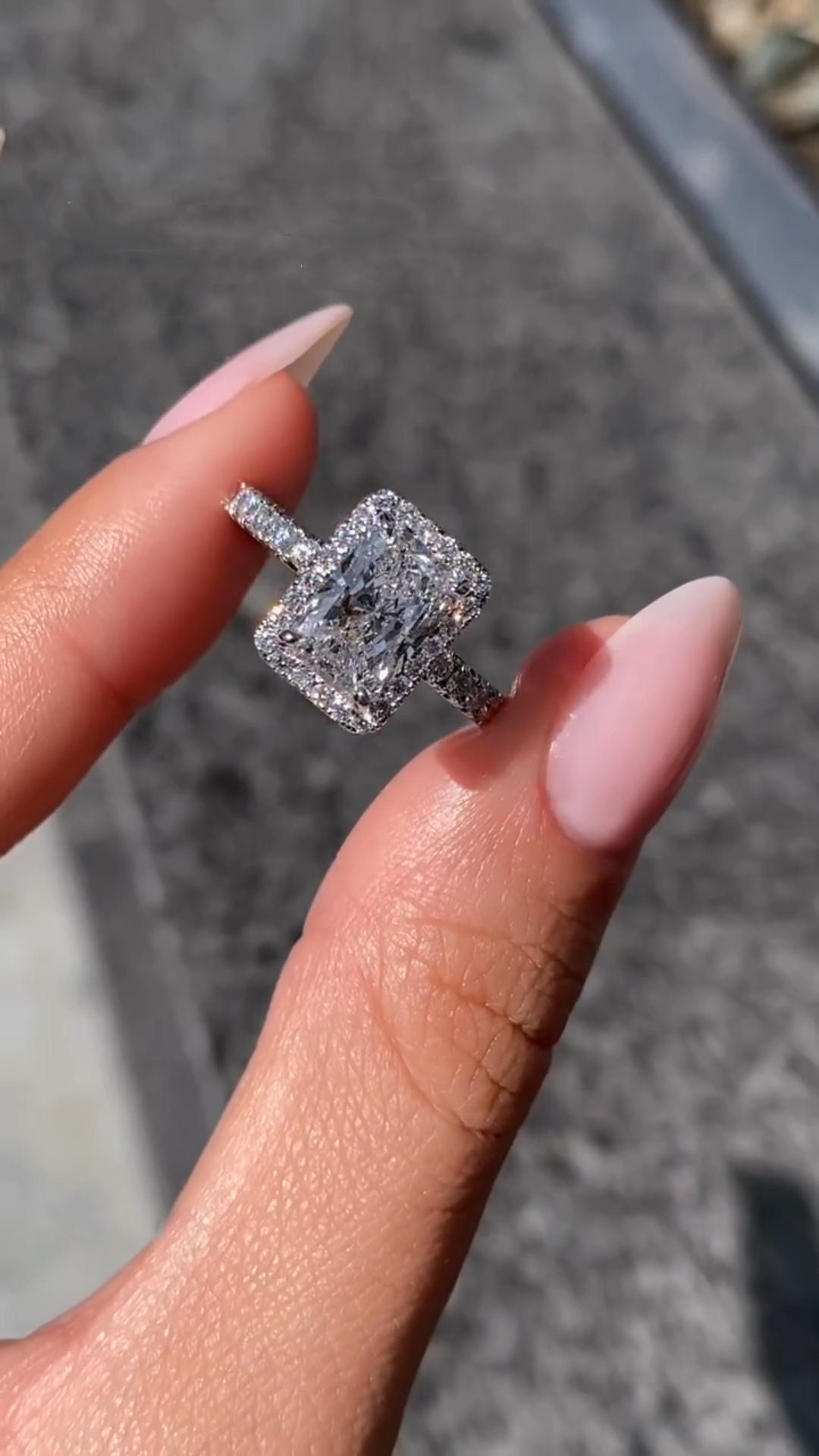 2CT Radiant Cut Moissanite Engagement Ring Classic Halo Setting Ring ...