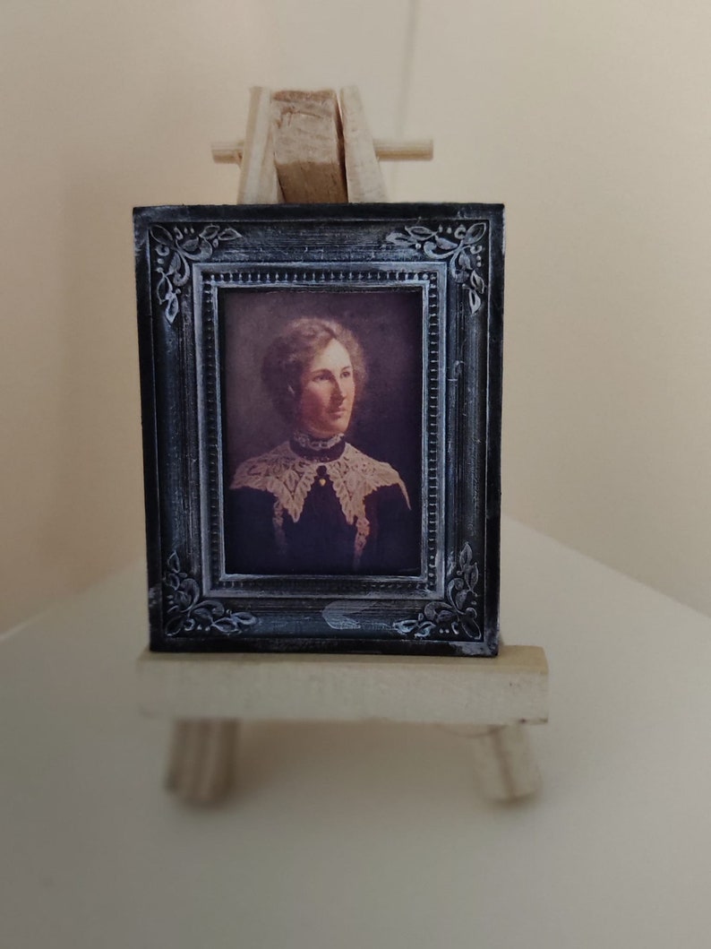 Miniature Picture Frames for Dollhouse Portraits, Royals, Religion, Fox ...