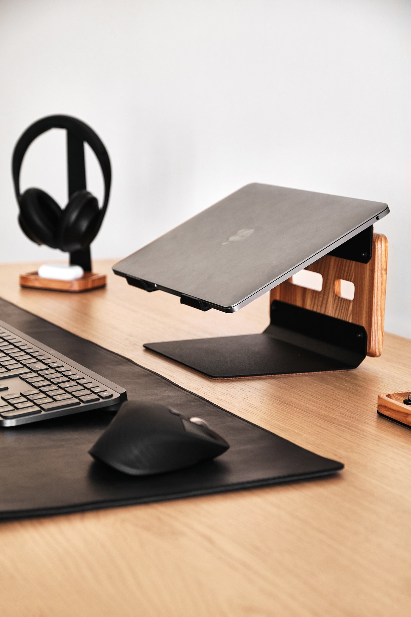 Wood Laptop Stand for Desk, MacBook Pro Stand, Organizer Your Desk With ...