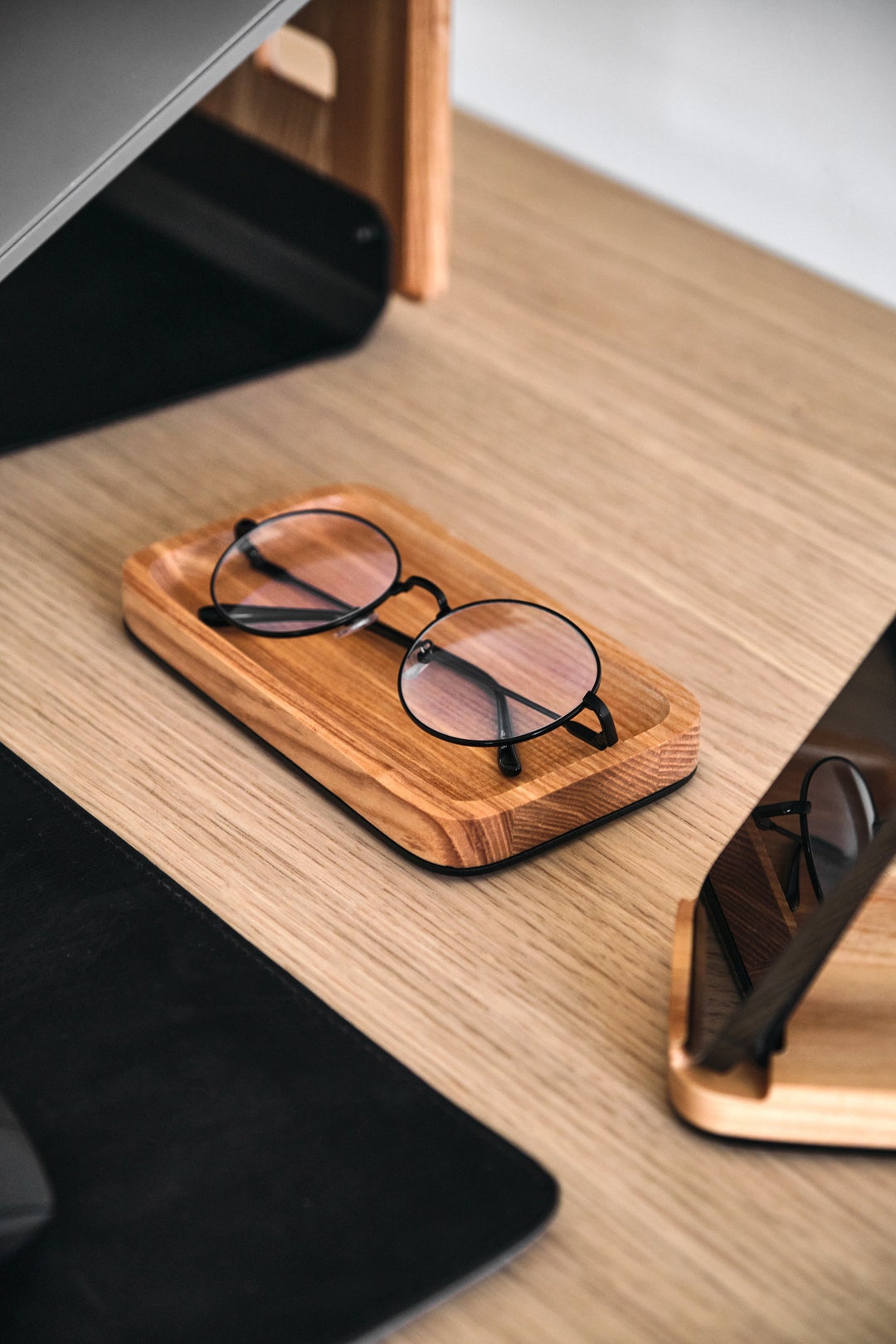 Wooden Desk Organizer Tray, Catch All Tray for Pens, Glasses, Keys ...