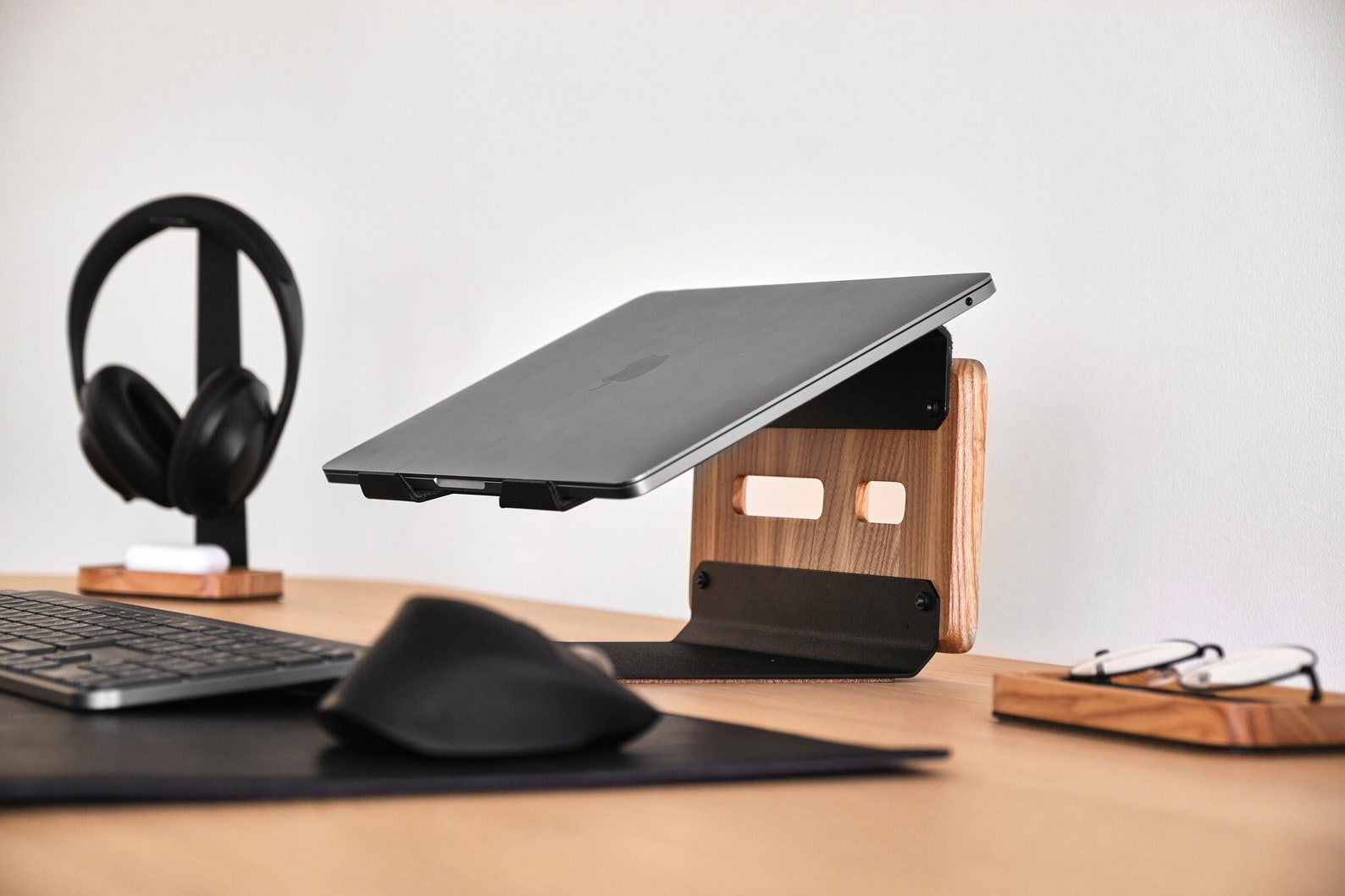 Wood Laptop Stand for Desk, MacBook Pro Stand, Organizer Your Desk With ...