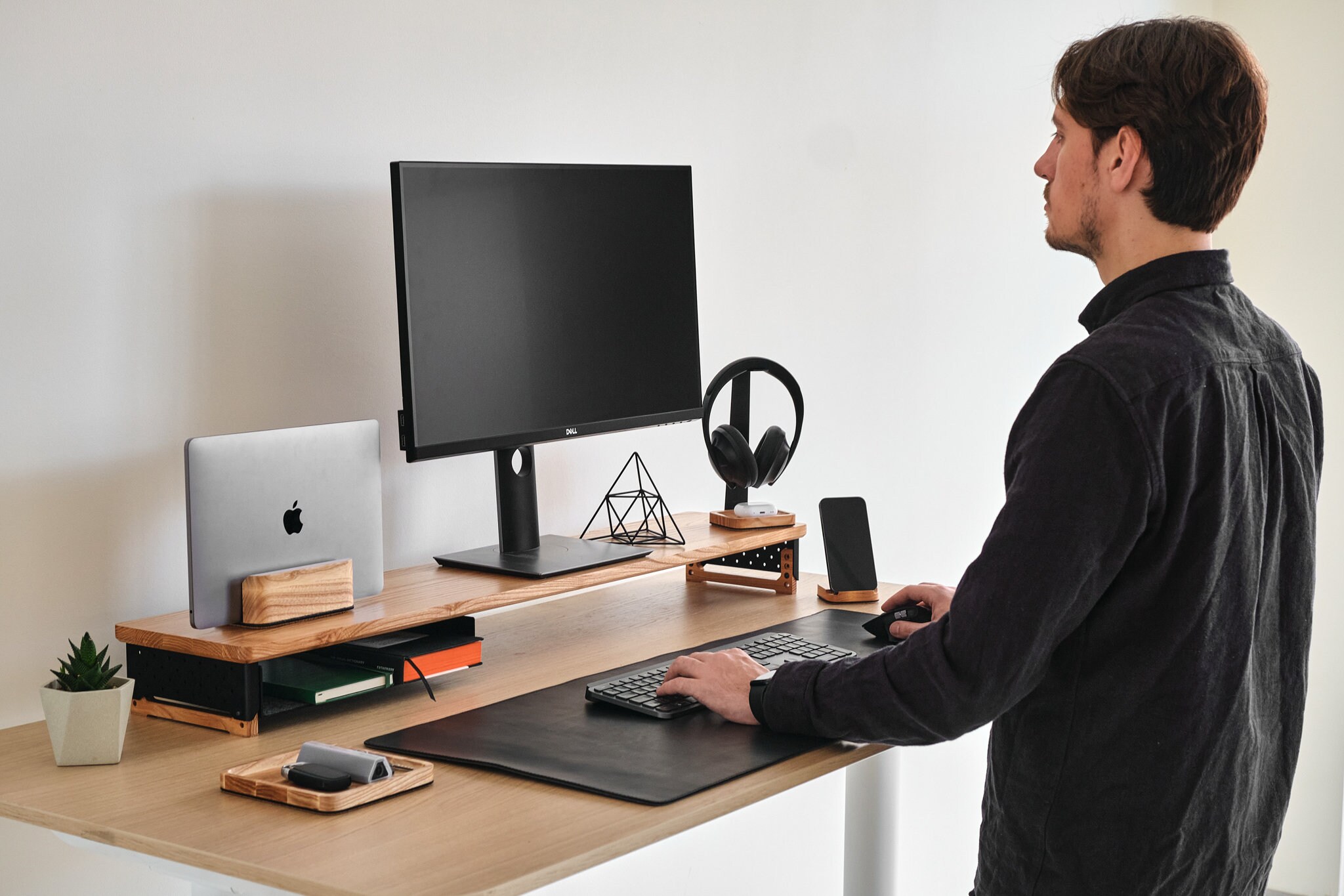 Wooden Laptop Stand, Vertical Wood Stand for Laptop or Ipad, Laptop ...