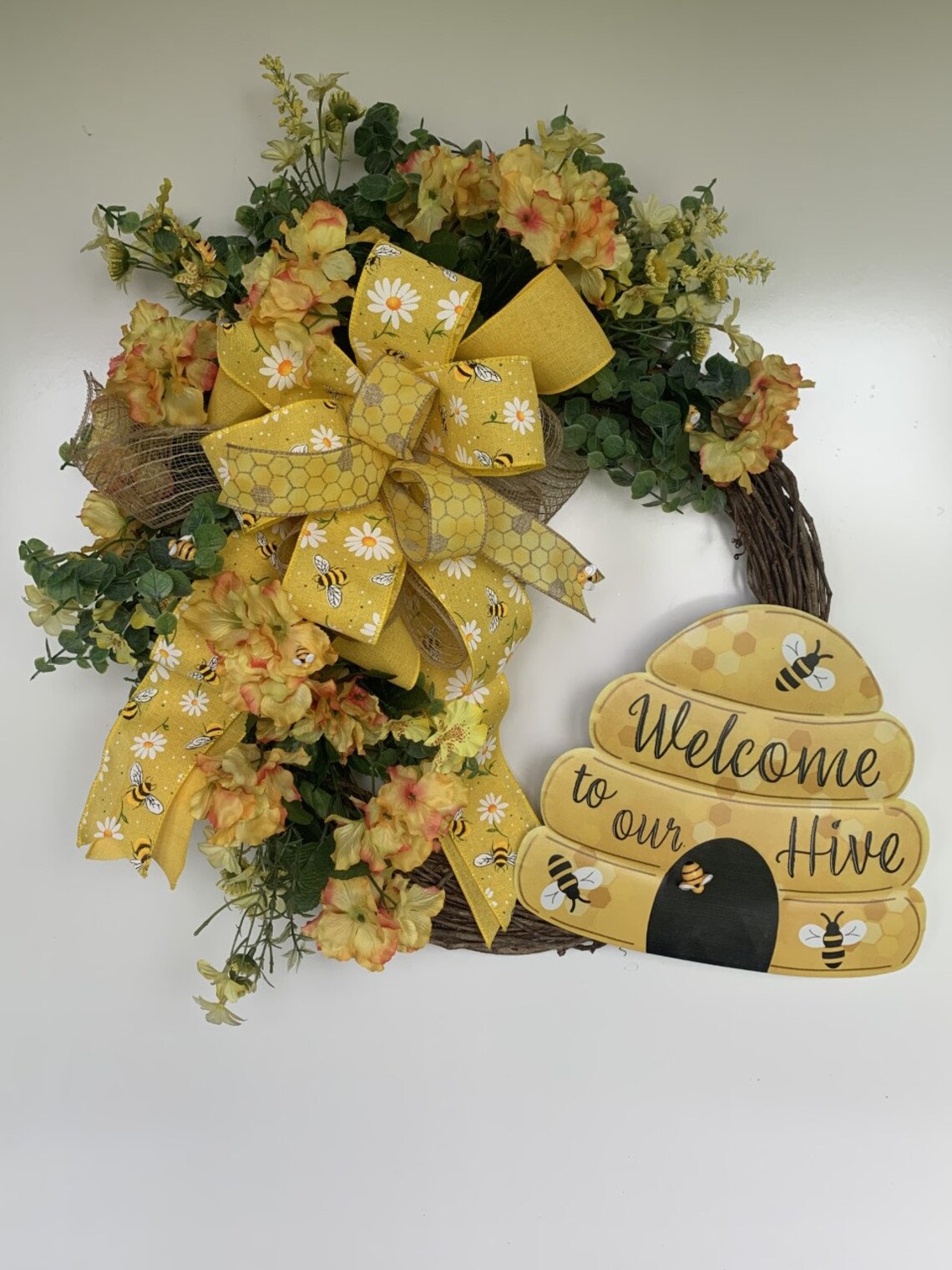 Bee Wreath for Front Door, Bumble Bee Wreath, Welcome Wreath, Beehive ...
