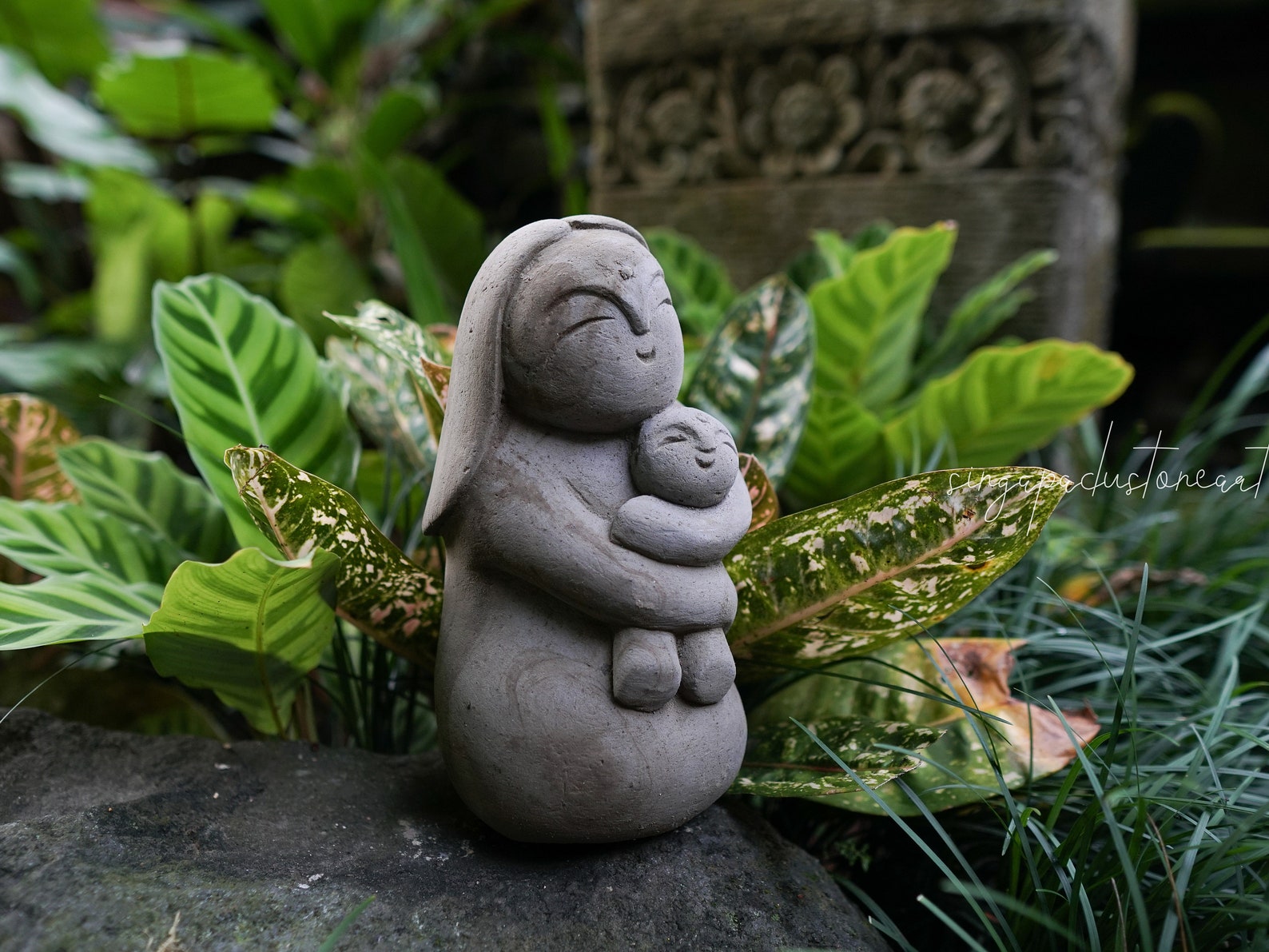 Jizo Buddha Sculpture, Jizo Baby, Mother Jizo, Love Family, Stone ...