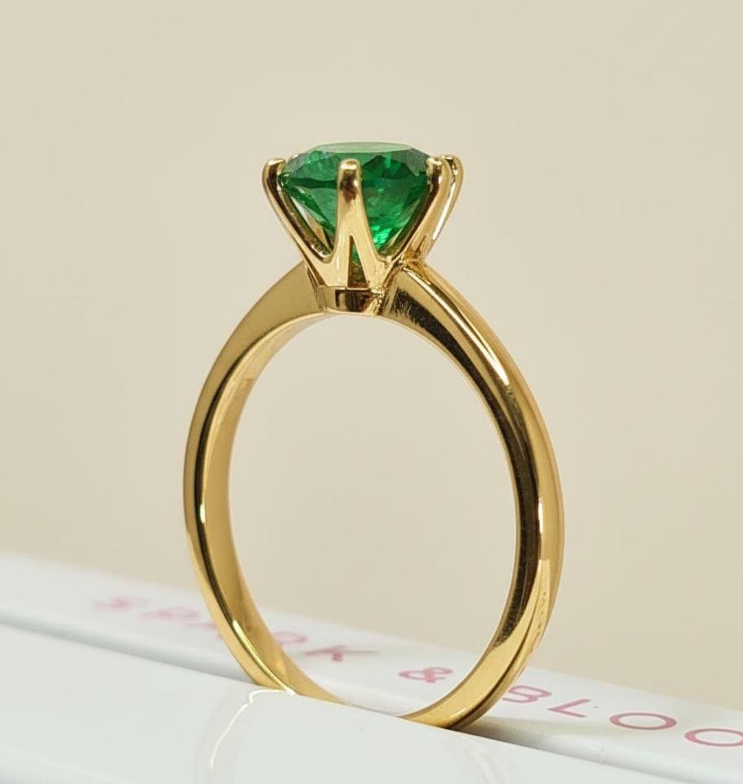 Emerald Solitaire Engagement Ring 14K Yellow Gold | 6 Prong Round Green ...