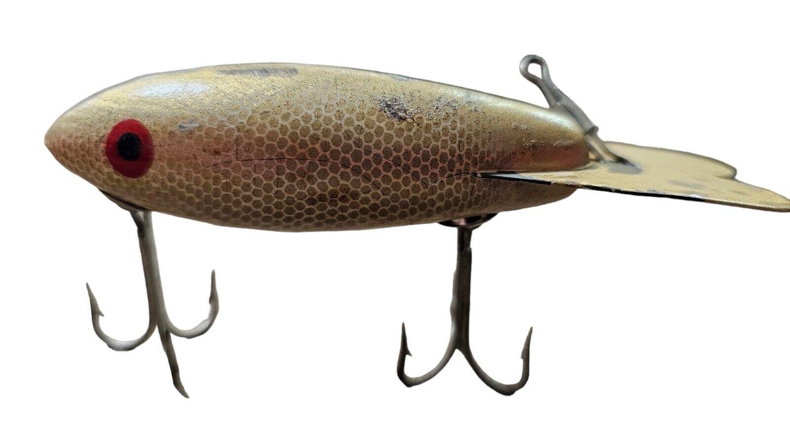 Vintage Bomber Bait Co Model 438 Lure Gold Scale Color Fishing Lure - Etsy