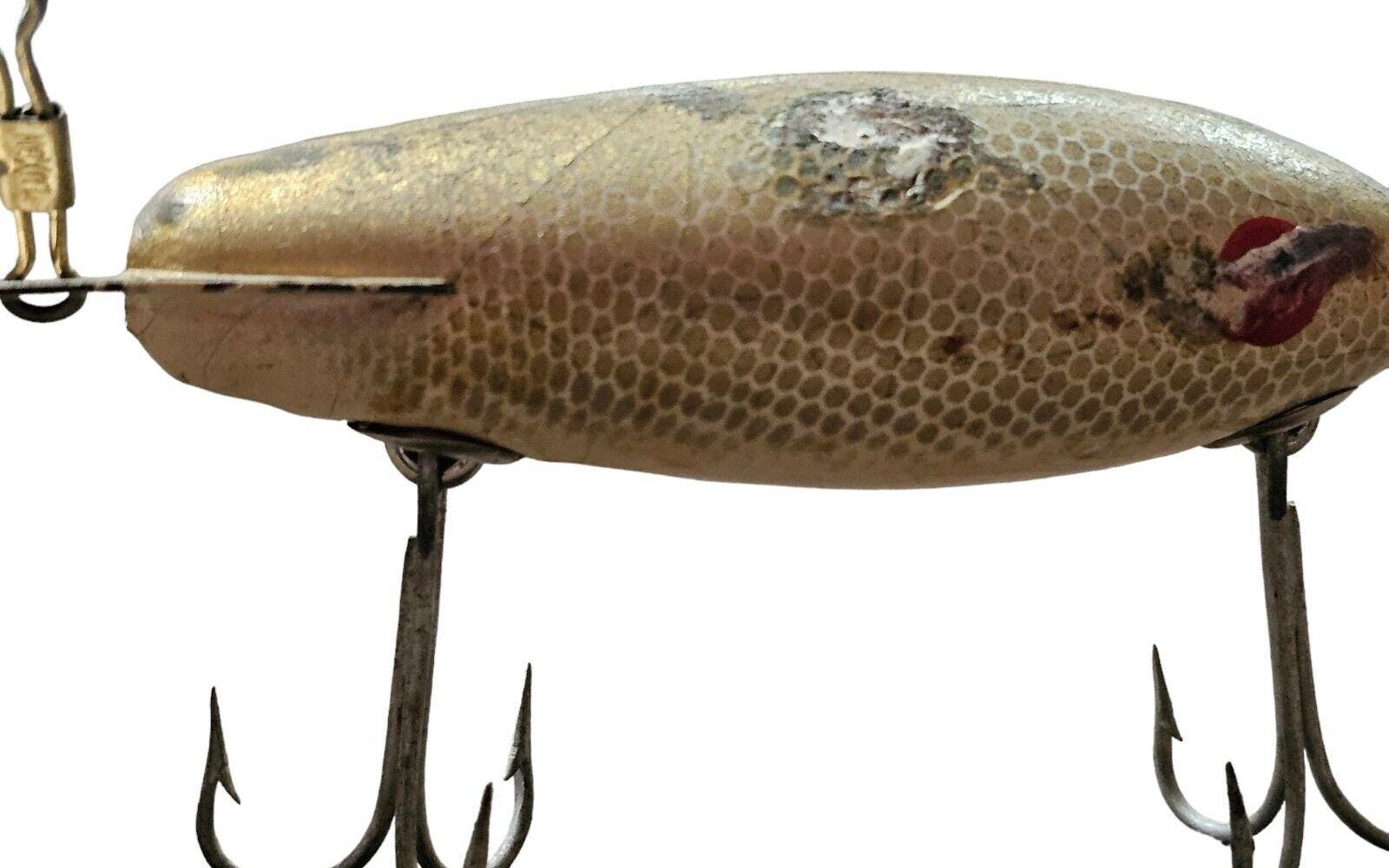 Vintage Bomber Bait Co Model 438 Lure Gold Scale Color Fishing Lure - Etsy