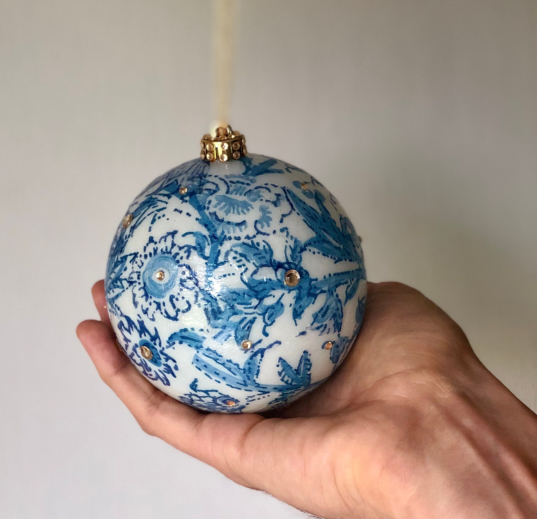 Christmas Bauble, Christmas Decoration, Festive Ornament, Toile Effect ...