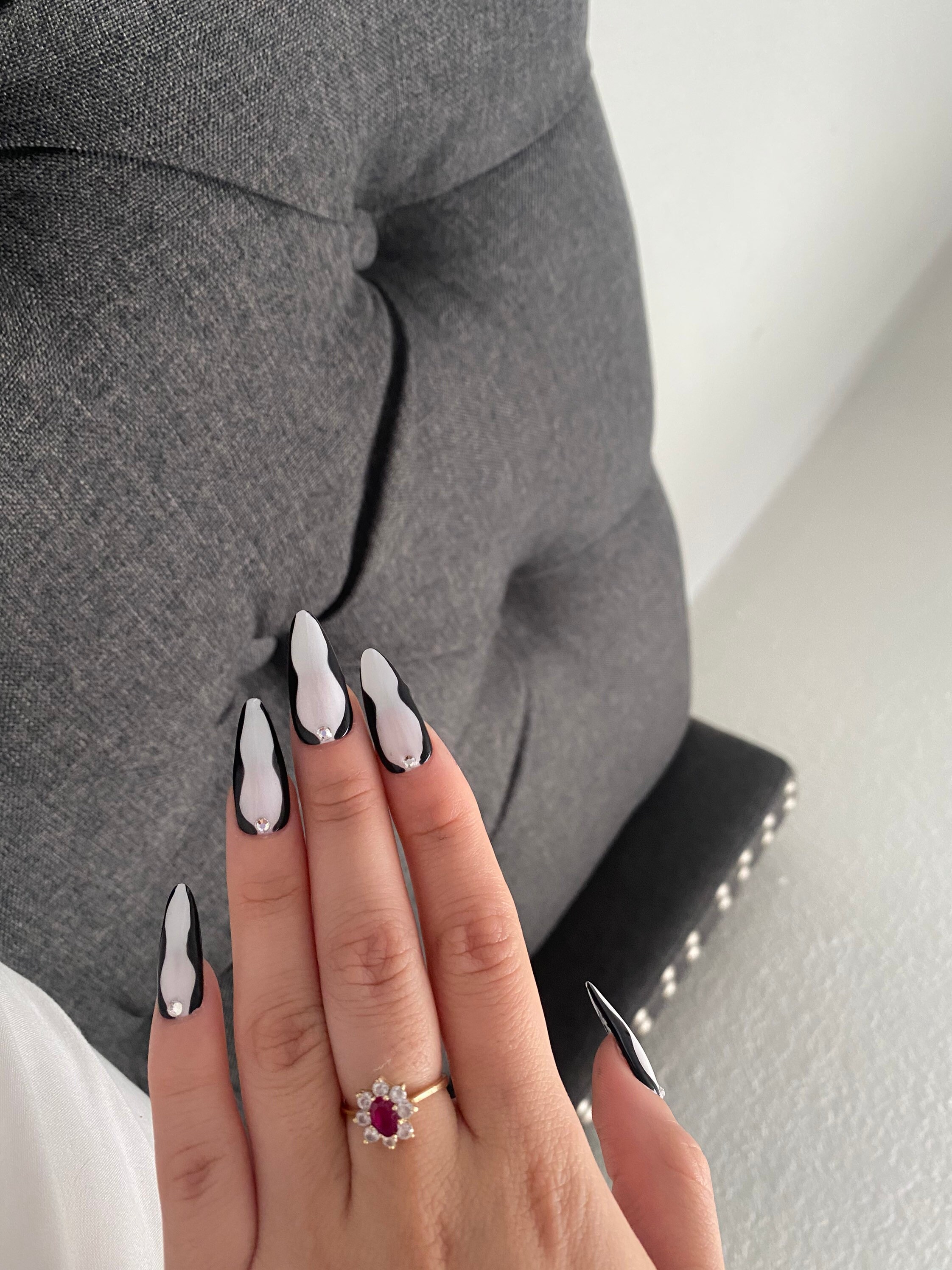 Euphoria Nails/ Black Nails / White Nails / Anesthetic Nails/ Nails ...