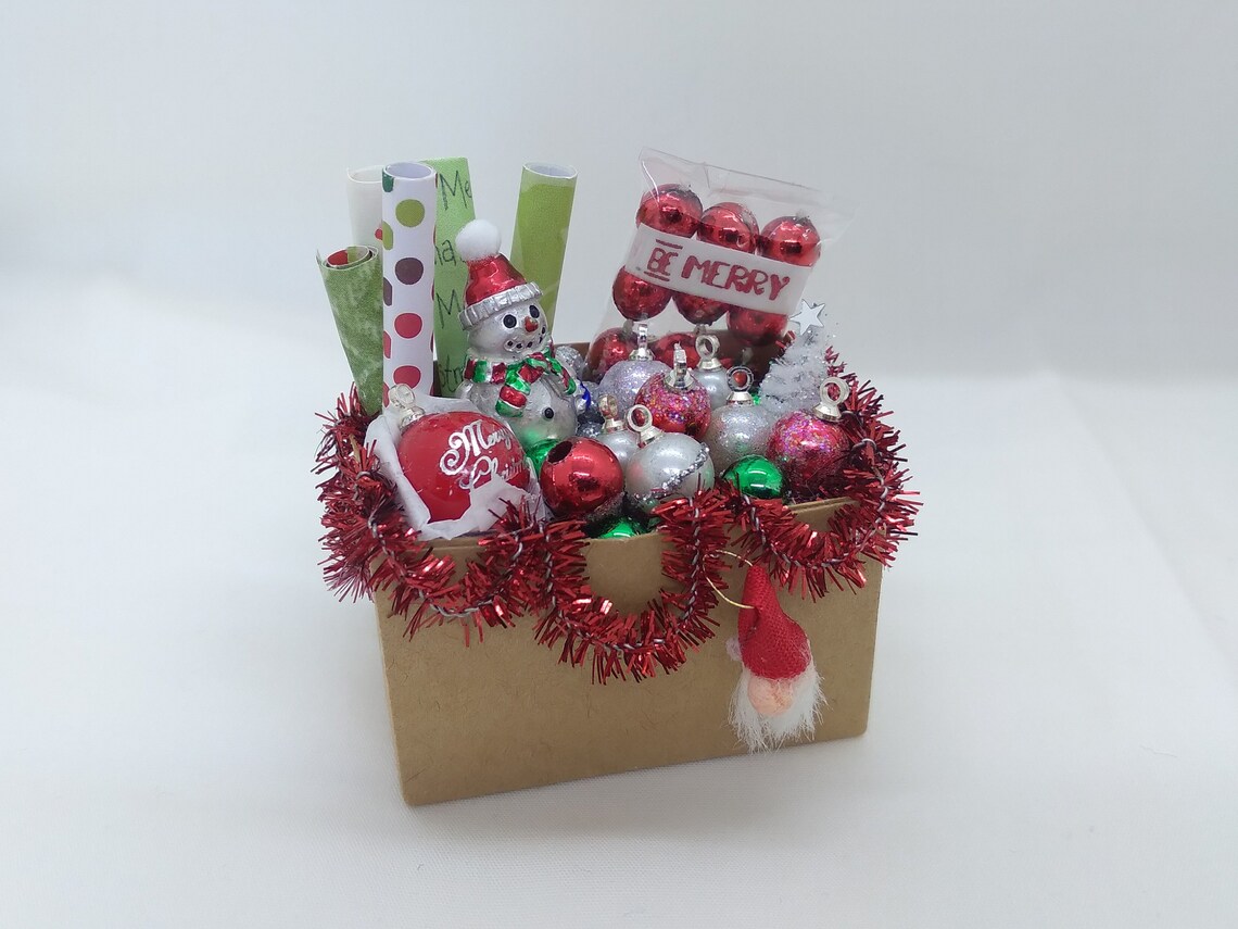 Modern 1:12 Christmas Decoration Boxes With Wrapping Paper - Etsy