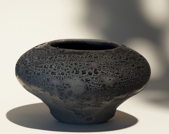 Handmade Minimal Vase | Ceramic Vase | Decorative Vessel - Etsy