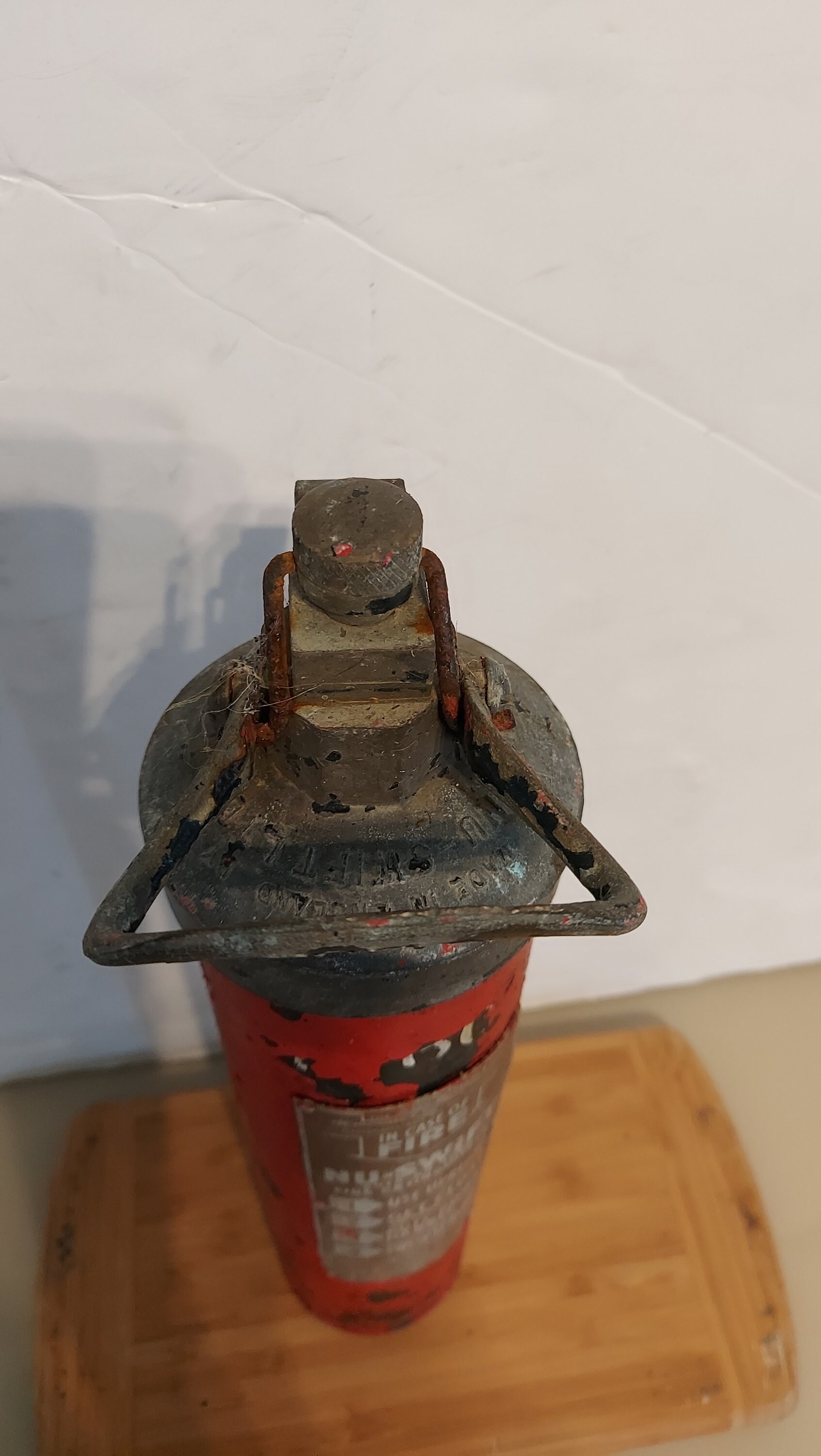 Vintage Red Nu Swift 1000 Fire Extinguisher/ - Etsy