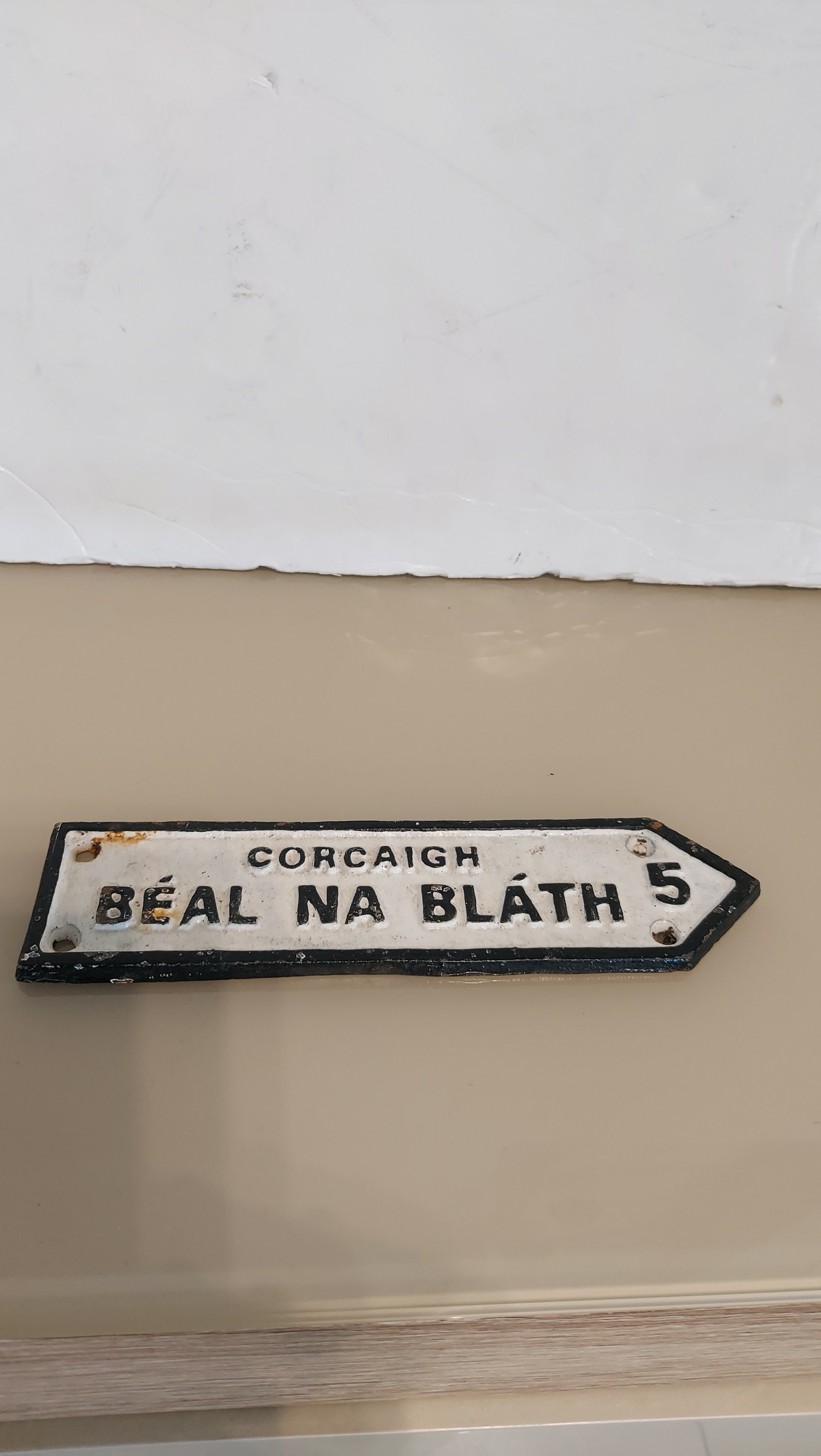 Small Cast Iron Vintage Style Irish Road Sign Beal Na Blath - Etsy UK