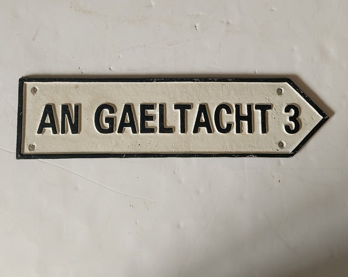 Leithris, Irish Toilet, Irish Wood Rustic Sign, Gaelic Bath Sign 4x14 ...