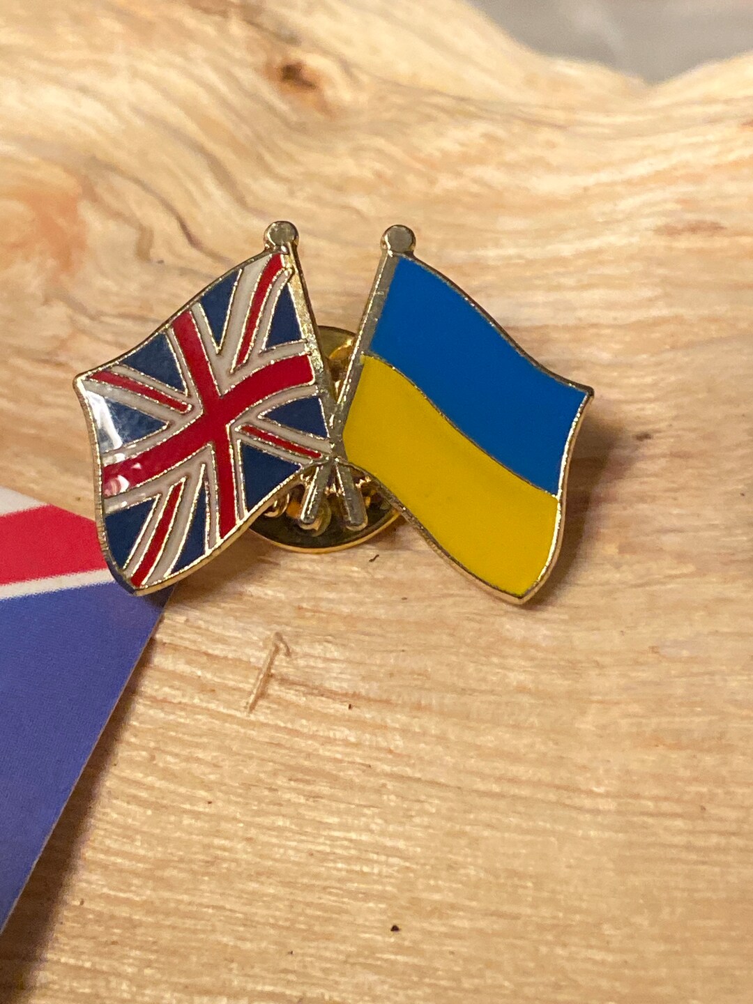 Ukraine - United Kingdom Lapel Badge - Ukraine and Union Jack Flags ...