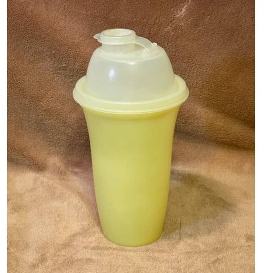 Vintage Tupperware Pale Yellow Quick Shake 16oz Blender Cup (844-10) - Etsy