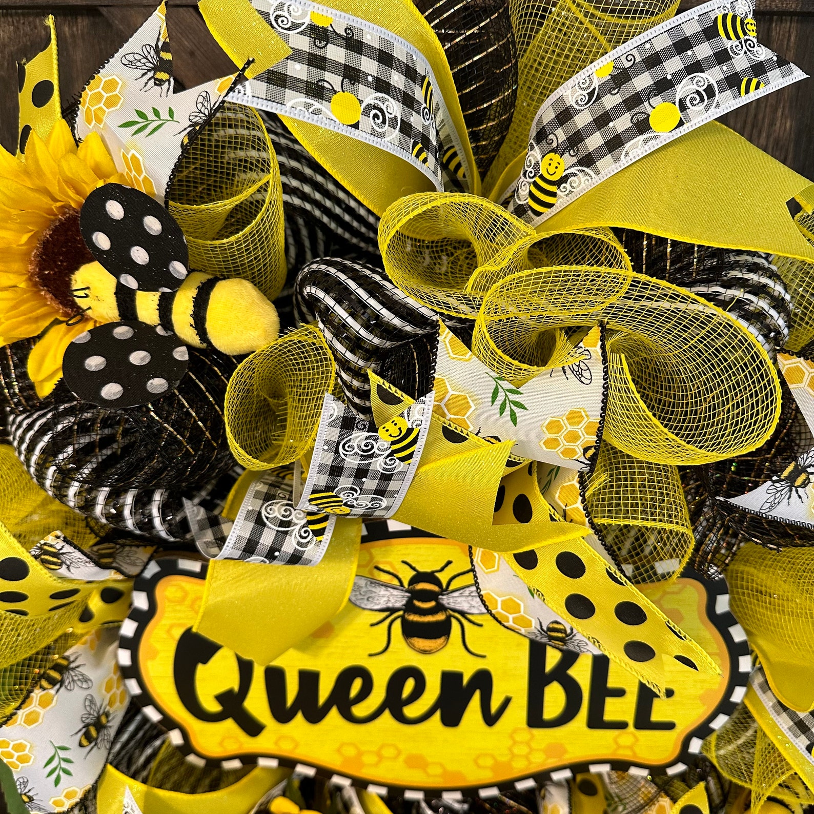 Bee Wreath for Front Door, Queen Bee Decor, Summer Mesh Wreath ...