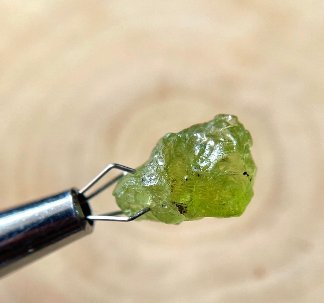 7.80 Cts~aaa+quality Clean Raw Peridot, 13x10 MM, Green Peridot Raw ...