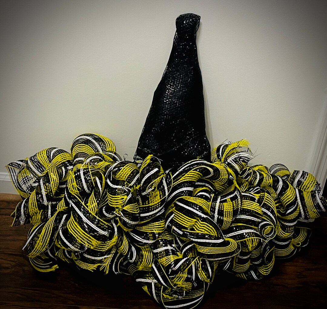 Witch Hat Mesh Wreath - Black & Yellow - Etsy