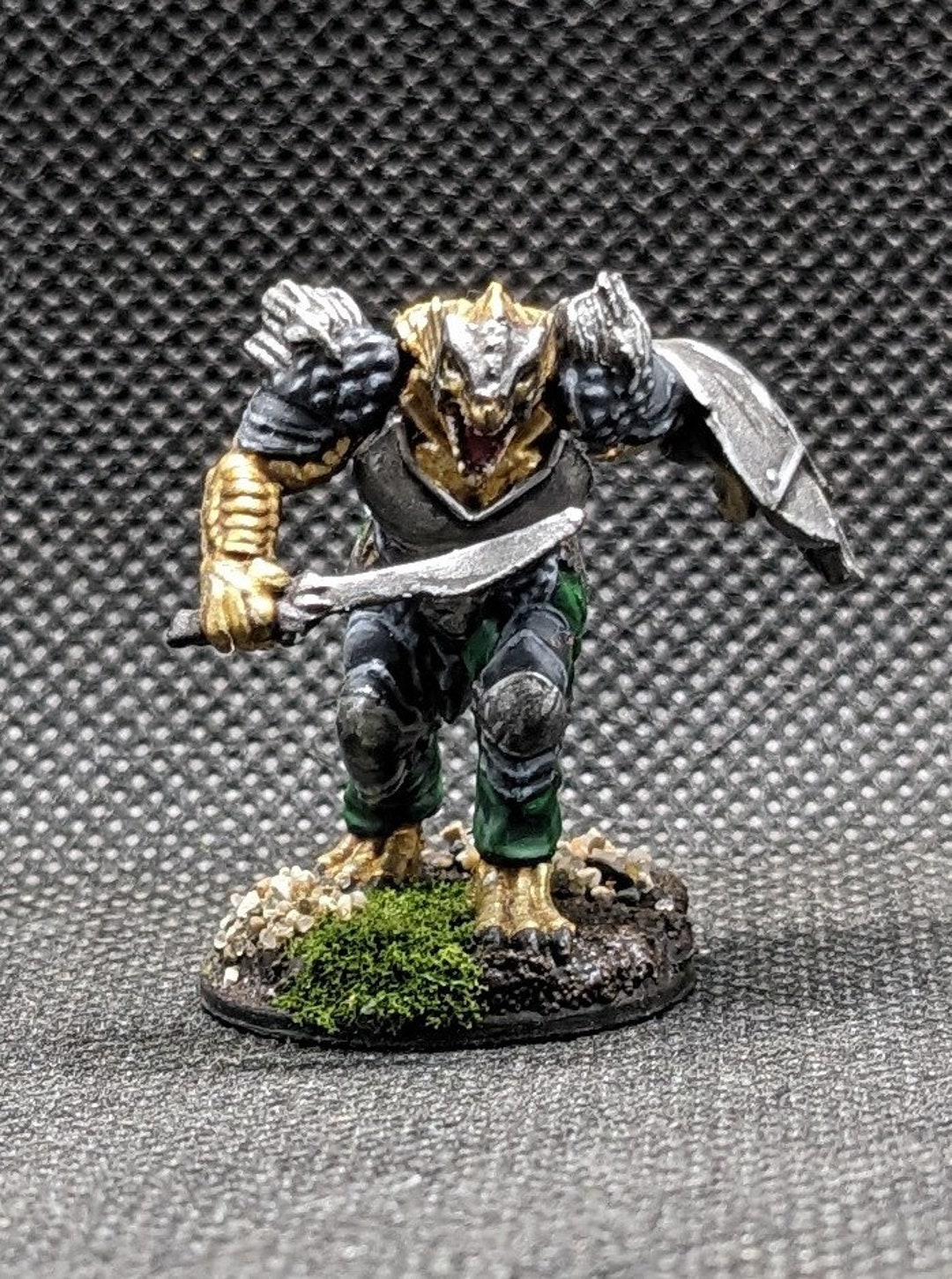 Hand-painted Dragonborn Fighter, Paladin, Knight, Warlock, Dungeons and ...
