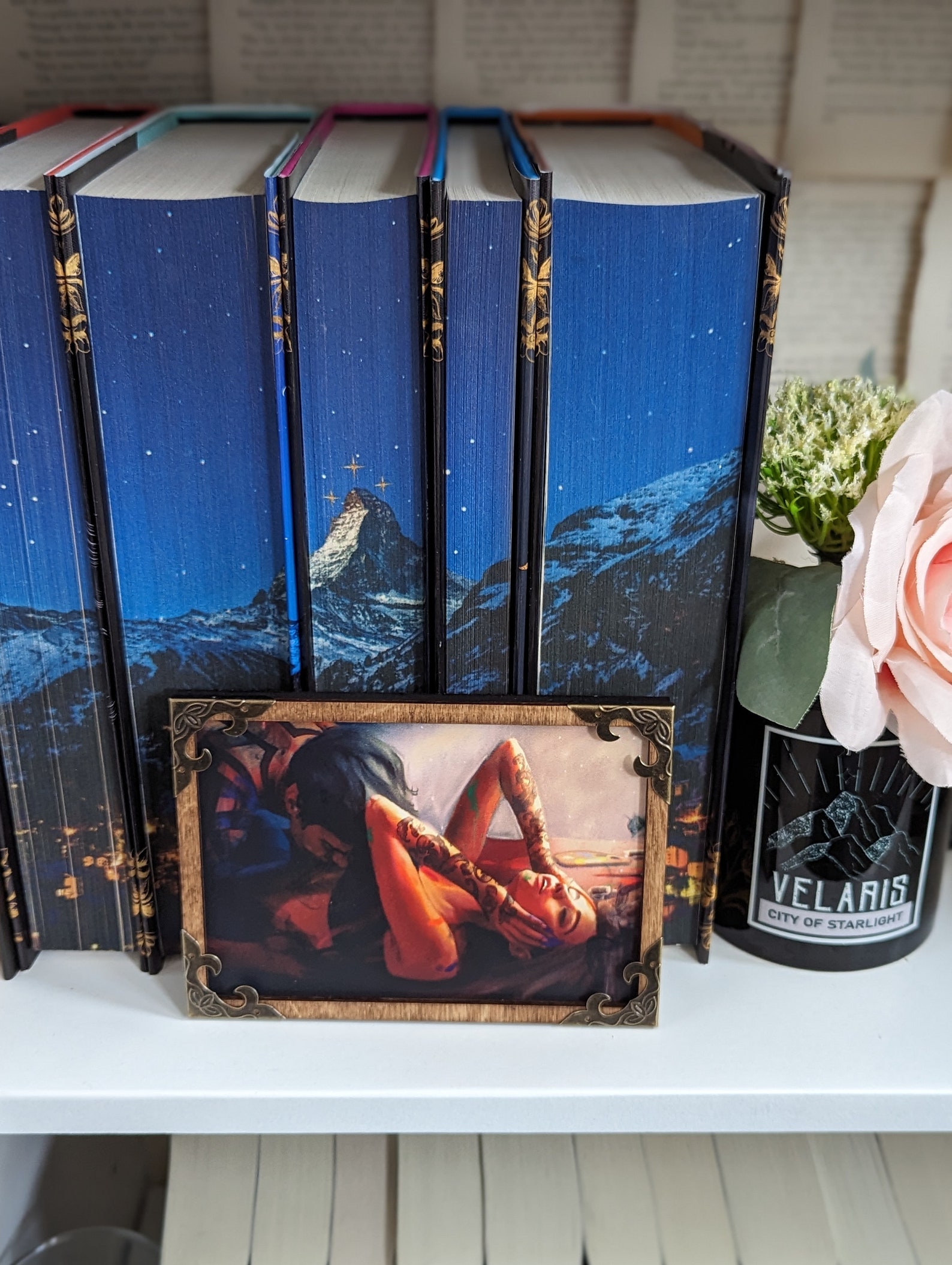 Chapter 55| Licensed ACOTAR Illustrated Bookshelf Sign Rhysand and ...