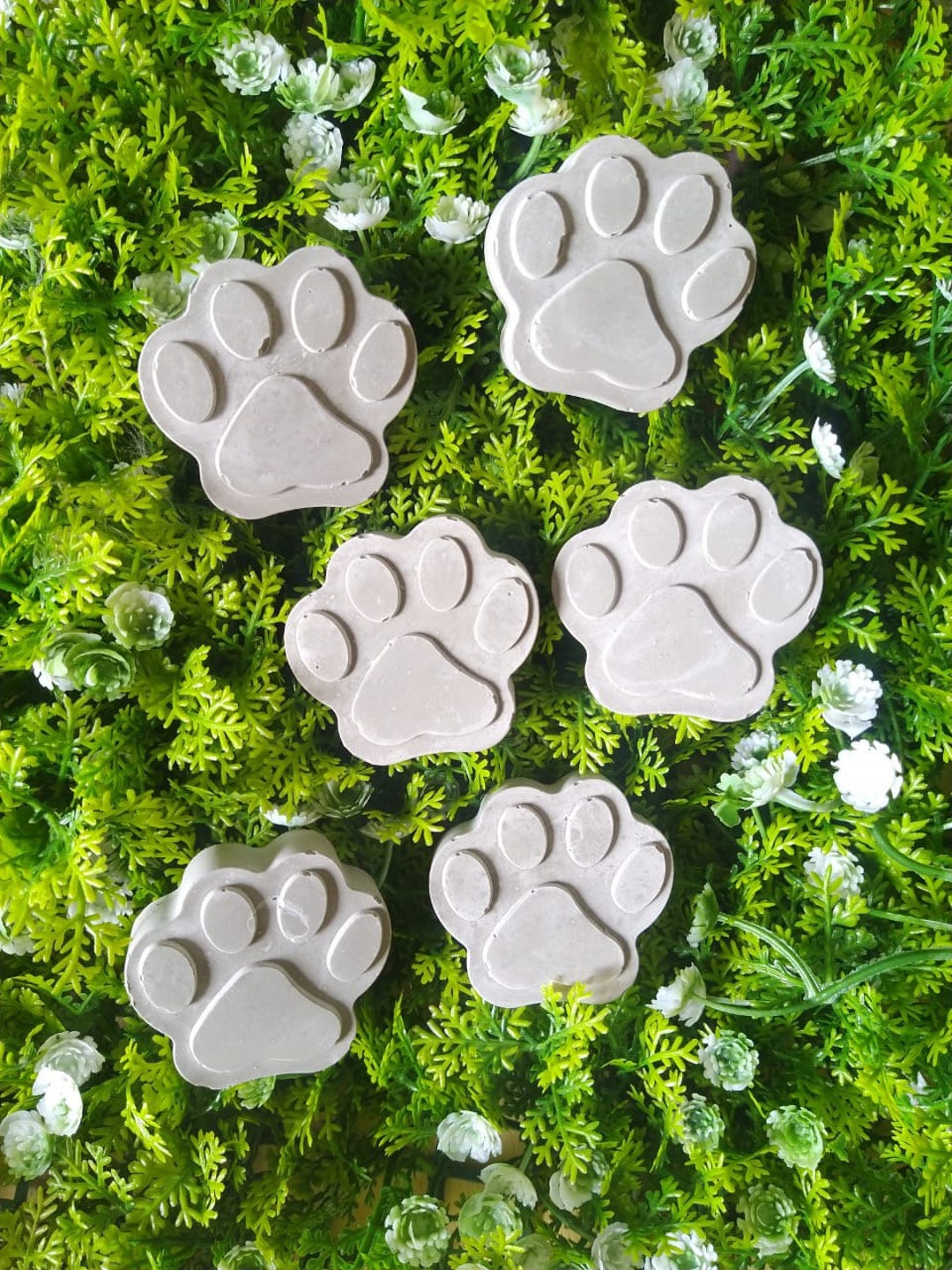 Paw Print Stones - Dog/cat Decoration for Outdoor Gardens , Cement Paws ...