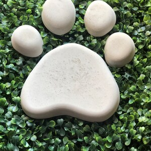 5 Pieces Paw Print Garden Stones , Large Pet Paw Print Concrete Stones ...