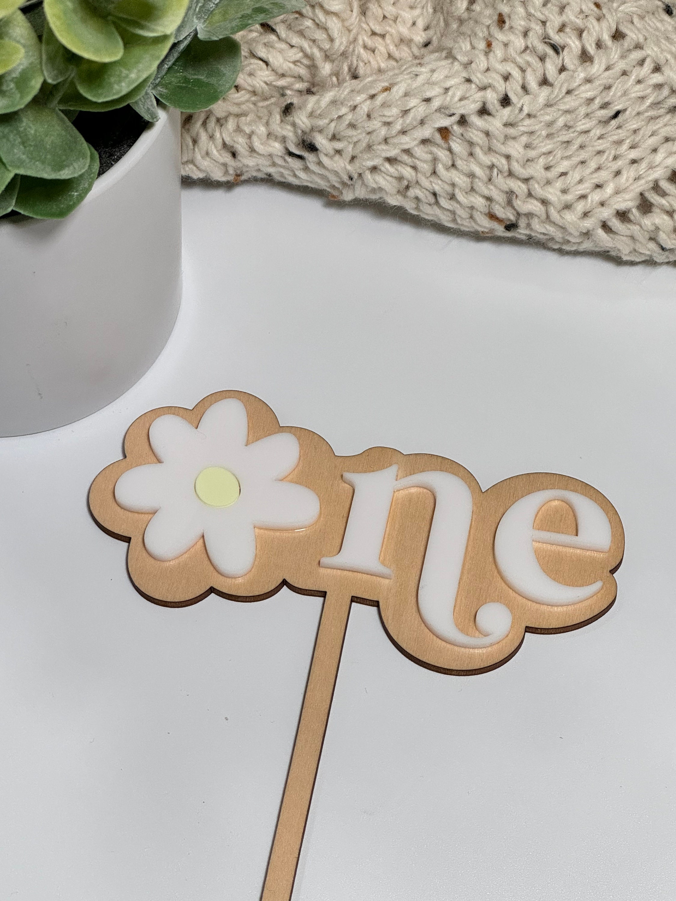 Daisy “one” Cake Topper - Etsy