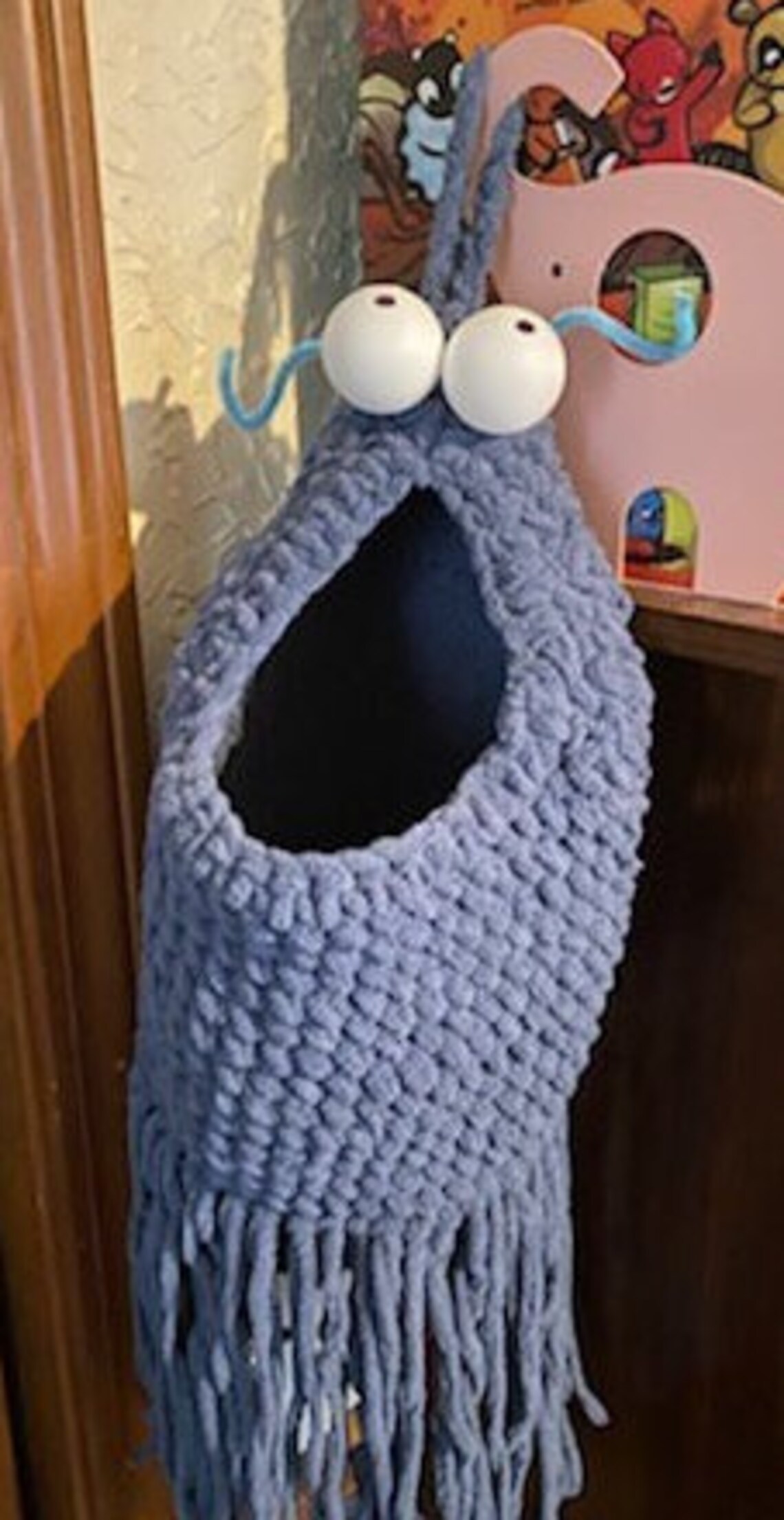 Hanging Alien Basket - Etsy
