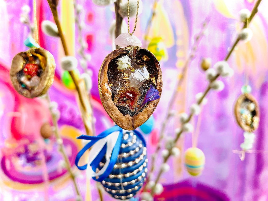 Easter Decoration for the Easter Tree: Filled Walnut Shells for Hanging ...