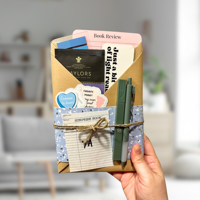 Gifts for Readers - 60+ Gift Ideas for 2025