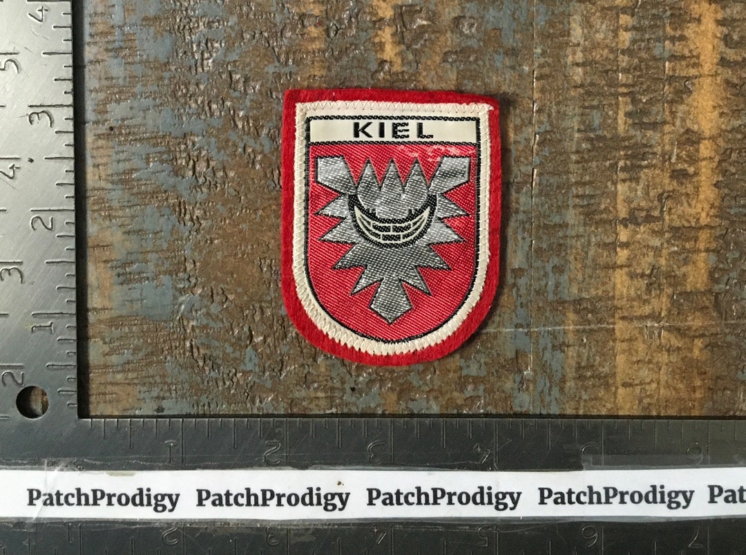 Vintage KIEL Germany Coat of Arms Crest Travel Souvenir Woven Sew-on ...