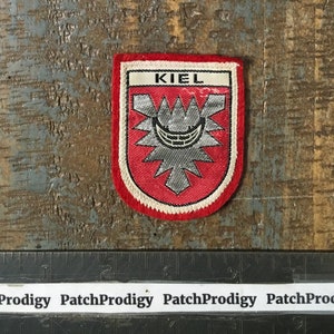 Vintage KIEL Germany Coat of Arms Crest Travel Souvenir Woven Sew-on ...