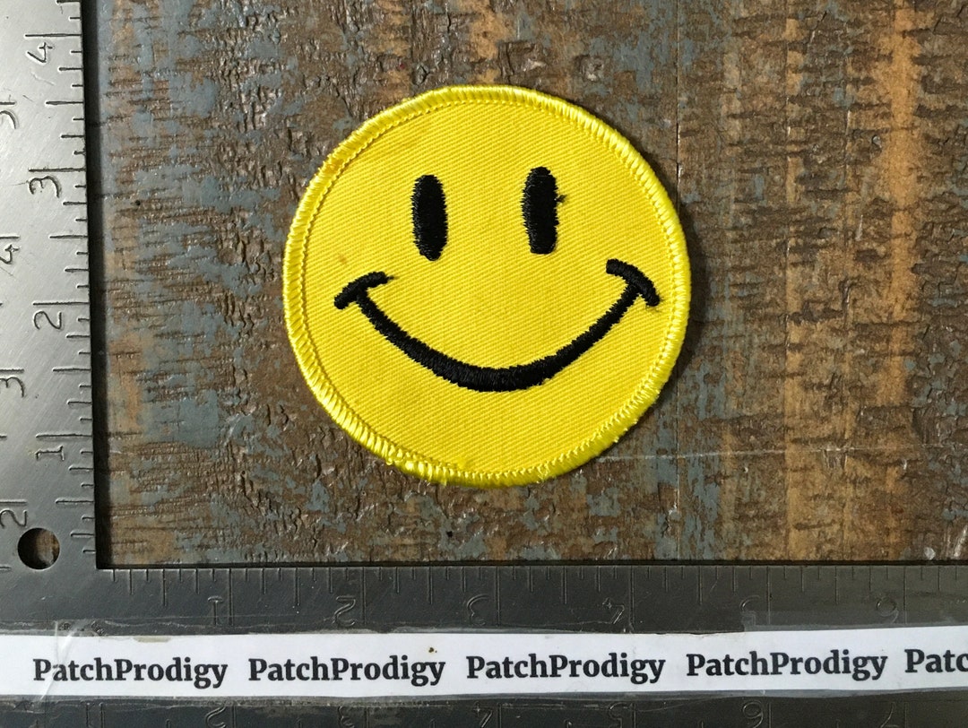 Vintage SMILEY FACE Smile Happy Funny Hippie Humor Face Sew-on Patch ...