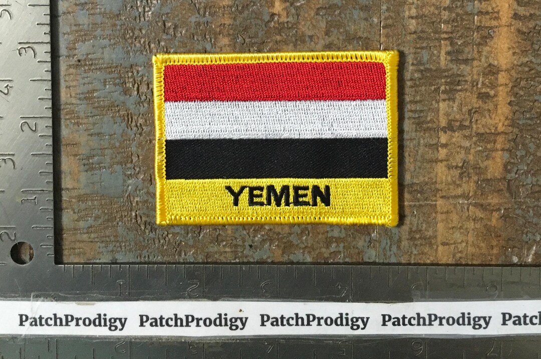 Vintage YEMEN Country National Flag Emblem Travel Souvenir Iron-on Patch Middle East 1990s Twill ...
