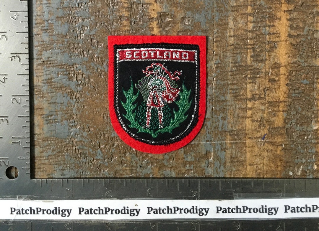 Vintage SCOTLAND Bagpipes Kilt Music Instrument Travel Souvenir Woven ...