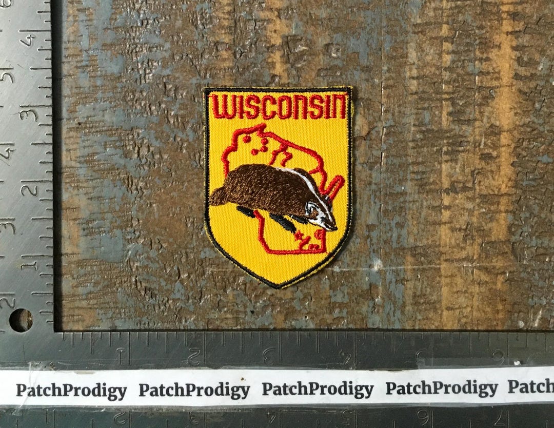 Vintage Wisconsin Badger State Map Outline Travel Souvenir Embroidered ...