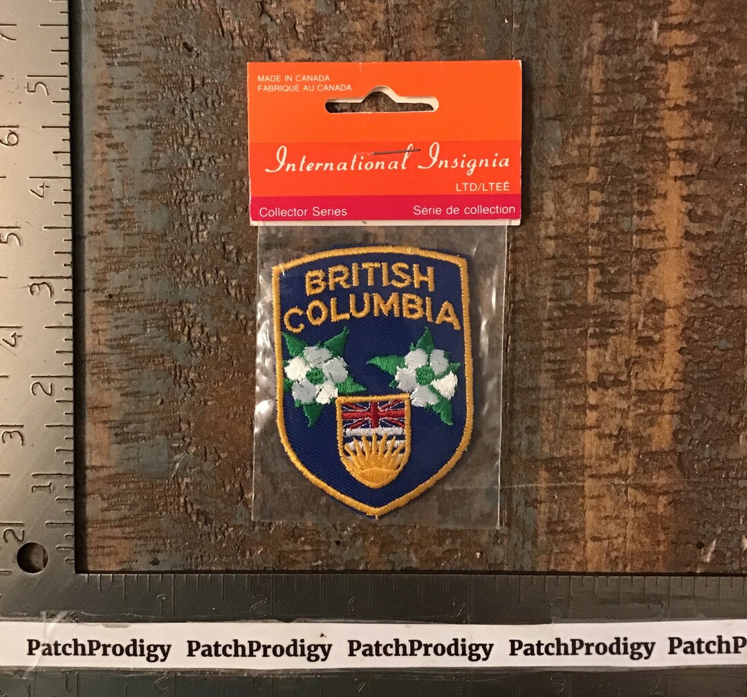 Vintage BRITISH COLUMBIA Coat of Arms Crest Canada Travel Souvenir Iron ...