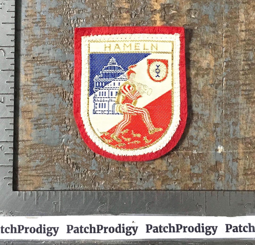 Vintage HAMELN Germany Coat of Arms Crest Shield Pied Piper Legend ...