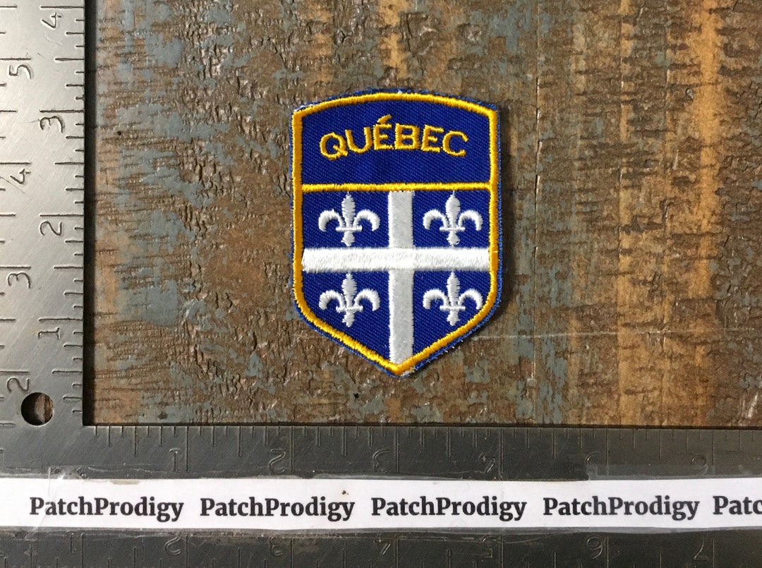 Vintage QUÉBEC Canada Coat of Arms Crest Shield Travel Souvenir Sew-on ...
