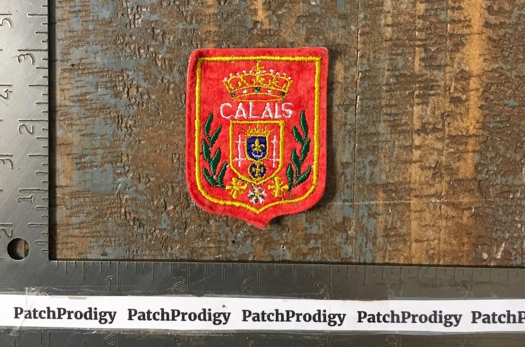 Vintage CALAIS France Coat of Arms Crest Shield Travel Souvenir Sew-on ...