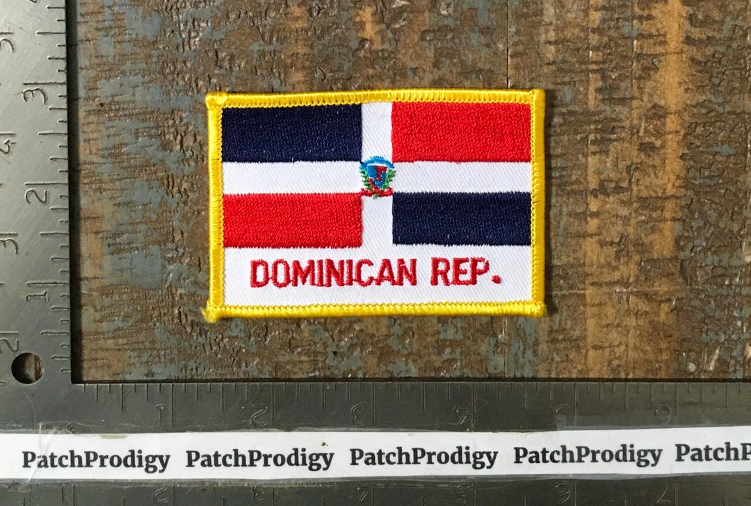 Vintage DOMINICAN REPUBLIC Country National Flag Emblem Travel Souvenir ...