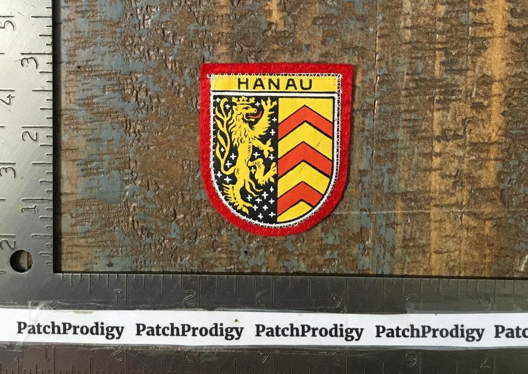 Vintage HANAU Germany Coat of Arms Crest Shield Travel Souvenir Sew-on ...