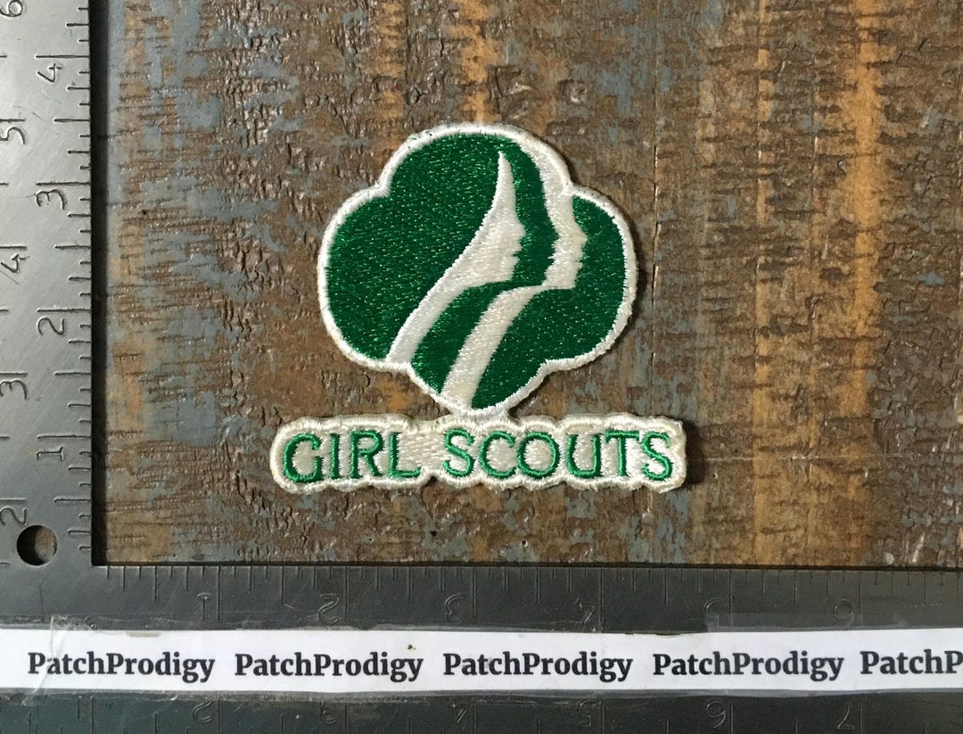 Vintage GIRL SCOUTS Scouting Logo Emblem Embroidered Iron-on Patch ...