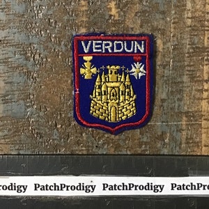 Vintage VERDUN France Coat of Arms Crest Shield Travel Souvenir Sew-on ...