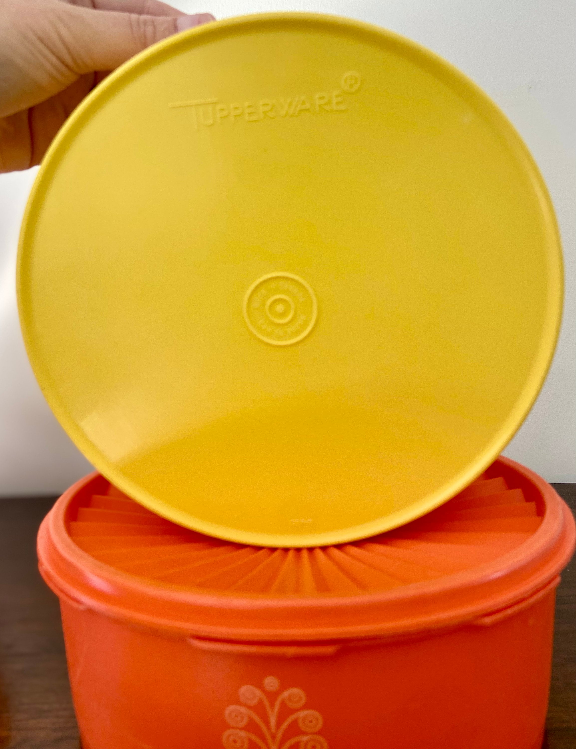 Vintage 1970s Retro MCM Tupperware Round Servalier Stackable Canisters ...