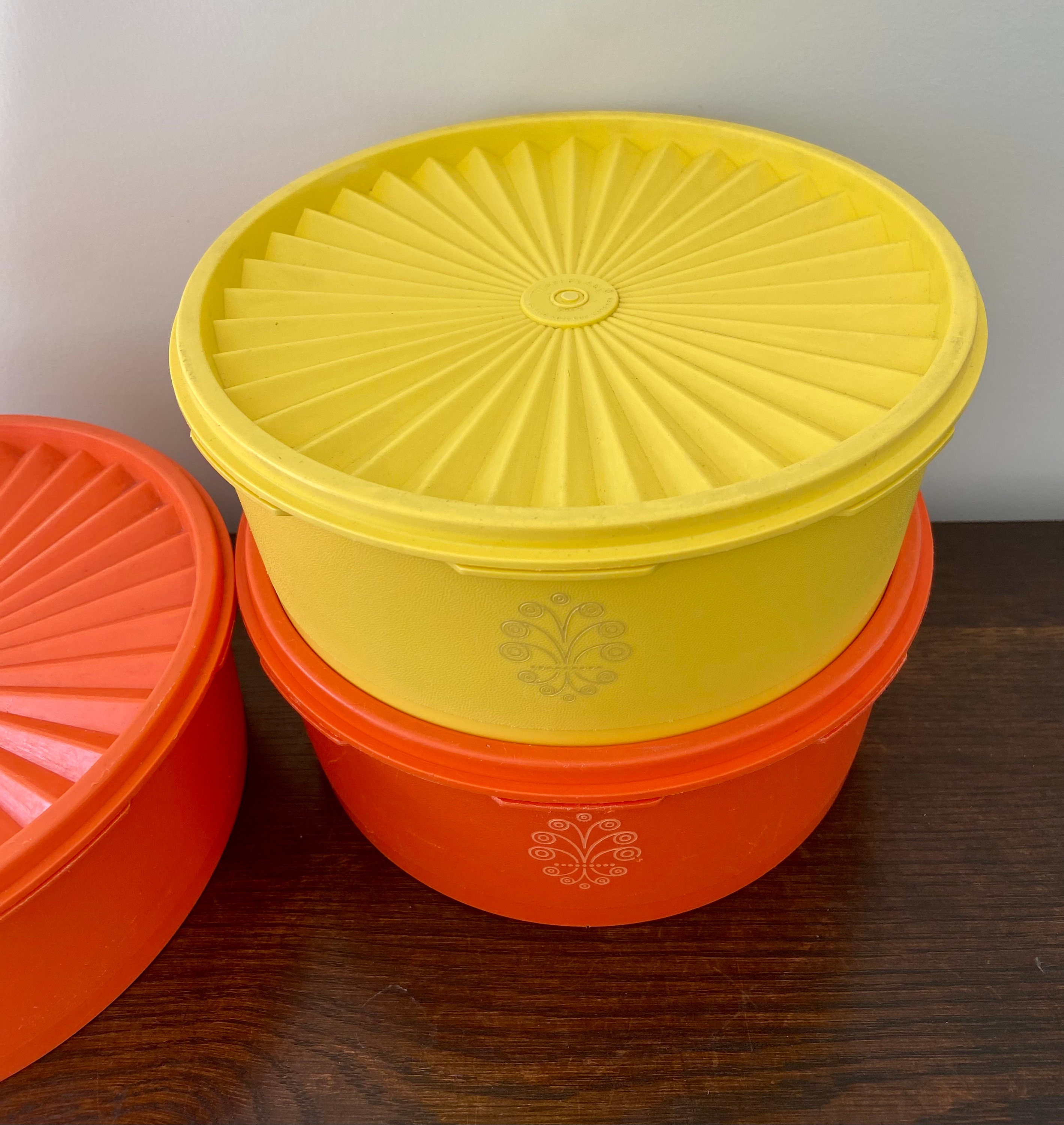 Vintage 1970s Retro MCM Tupperware Round Servalier Stackable Canisters ...