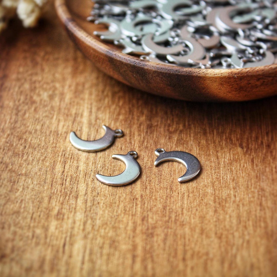 1.5x1cm Crescent Moon Pendant, Micro Macrame Supplies, Silver Stainless ...